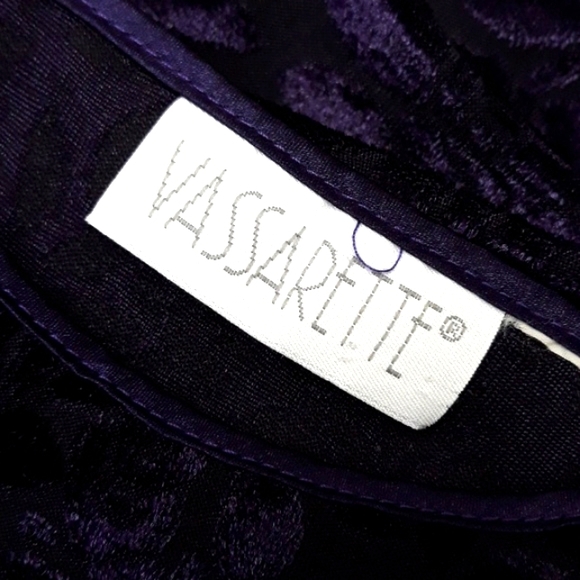 vassarette | Intimates & Sleepwear | Vassarette Rich Velvet Embossed ...